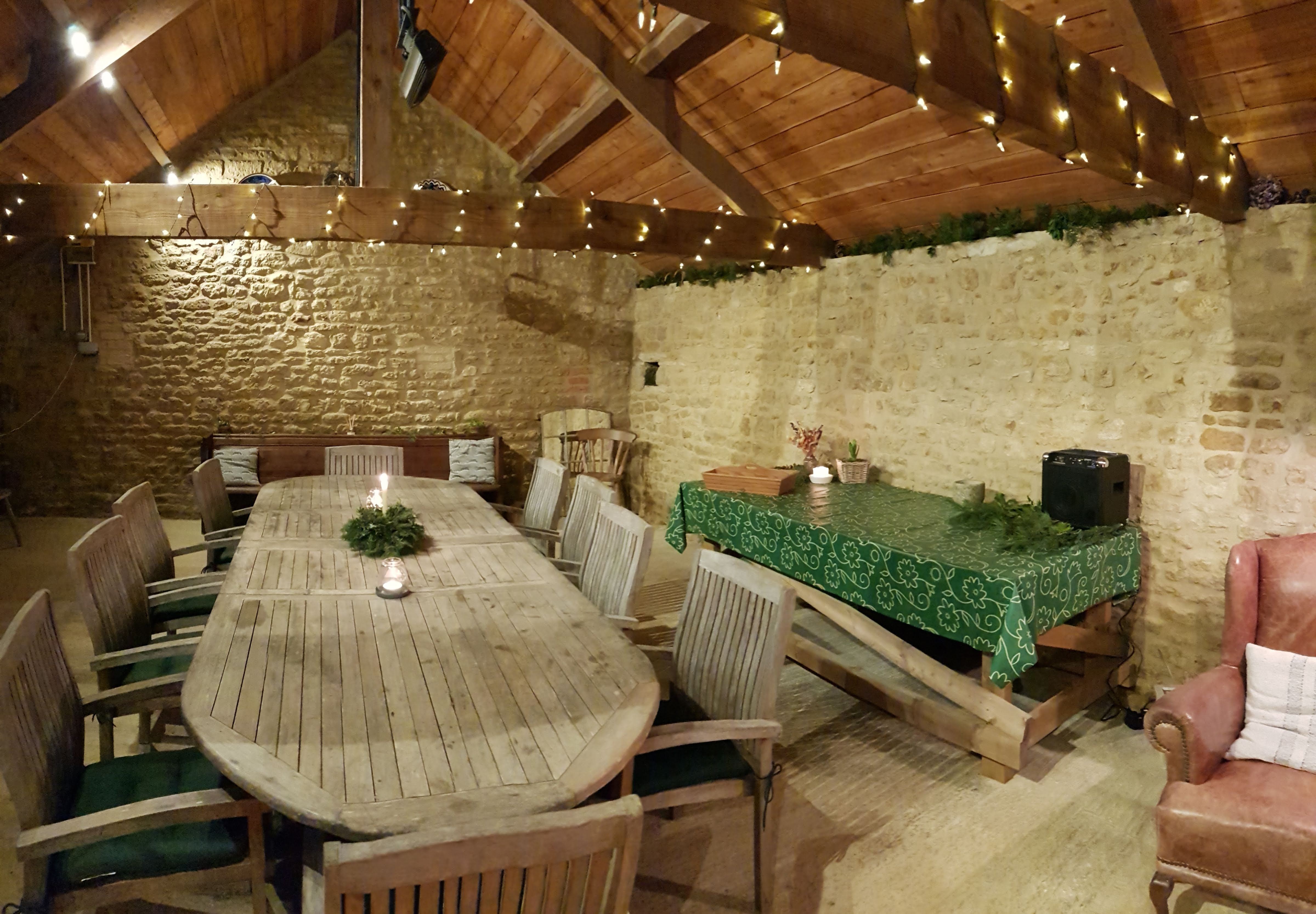 Leys Farm - Swerford, Chipping Norton OX7 4BQ, UK - Field Lover